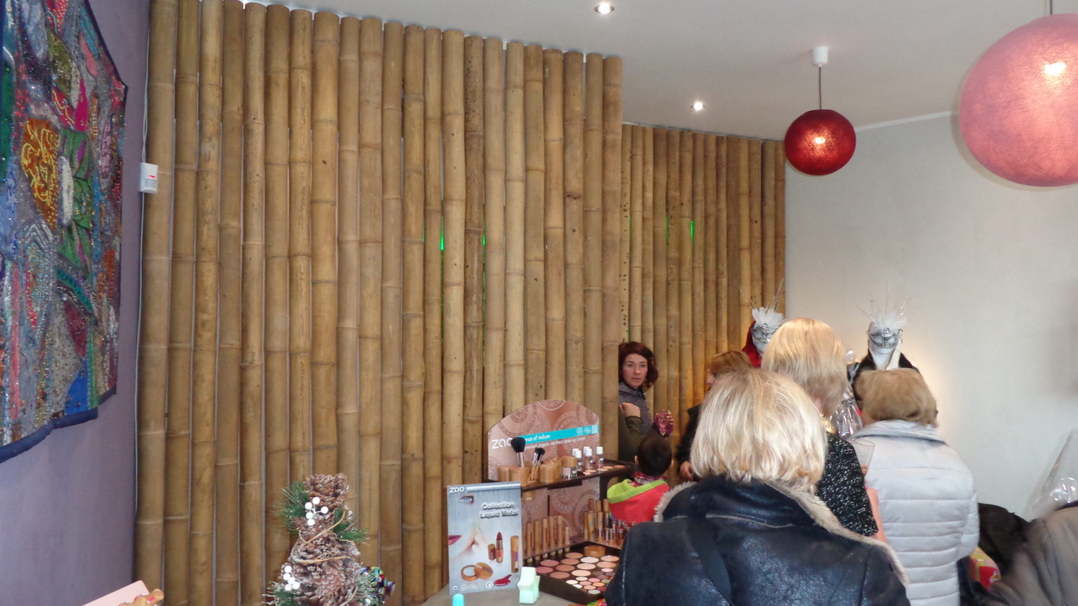 Bamboo partitioning: design separation for your interior